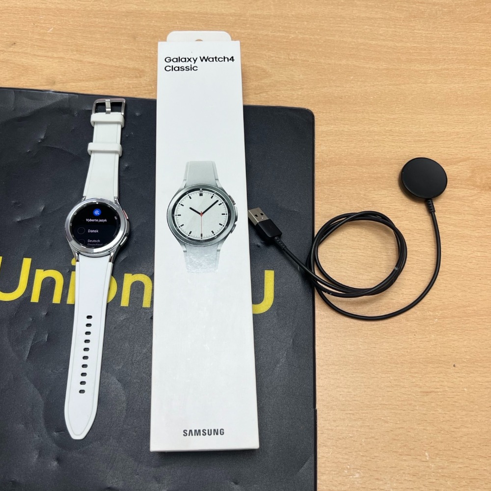 Samsung Galaxy Watch 4 Classic SM-R885F 42mm LTE Smart Watch Silver ...